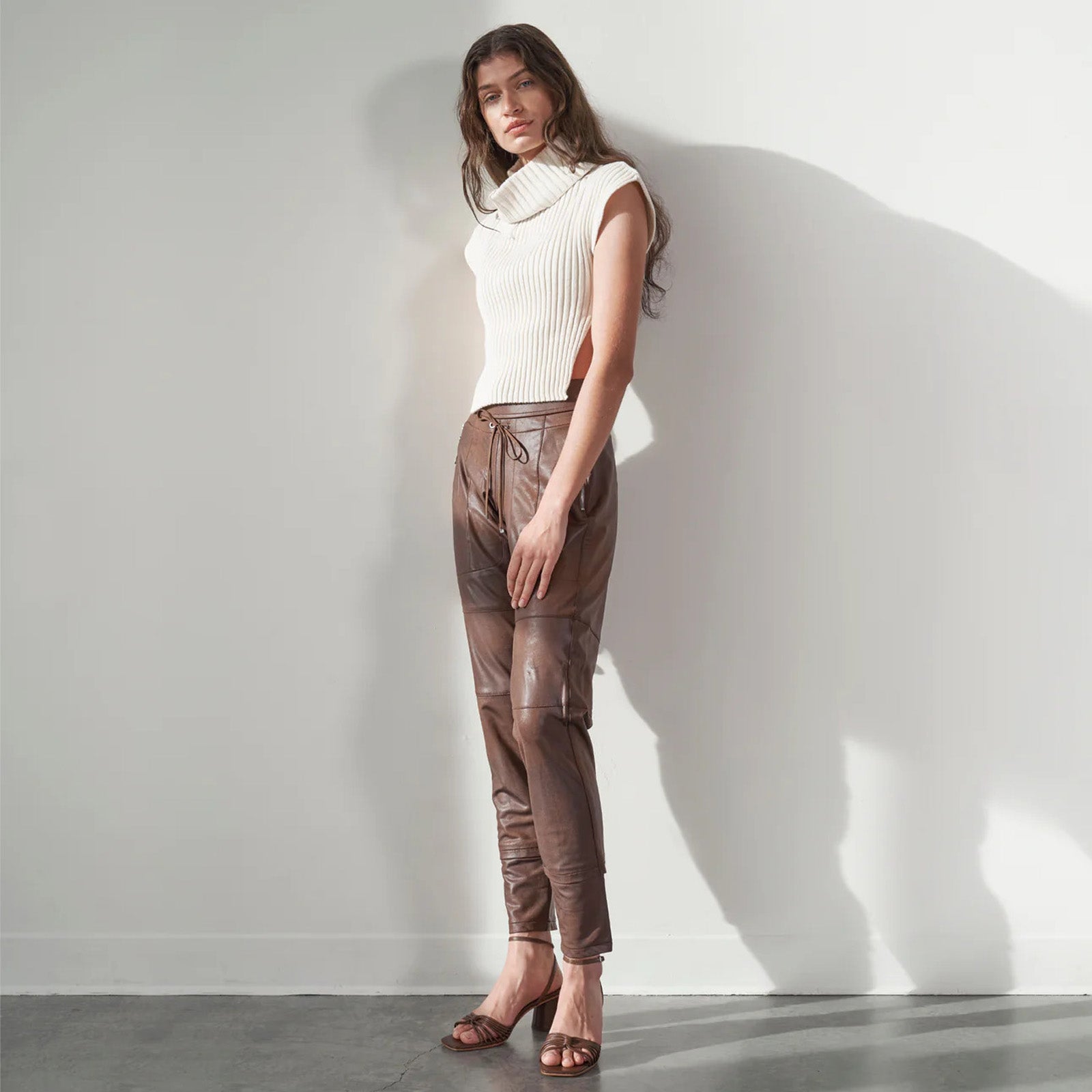 Raffaello Rossi - Faux Leather Candy Pant in Terra – Harem & Co